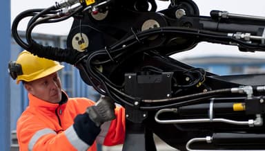 Hiab: Smart and durable load handling solutions | Smart Load Handling ...